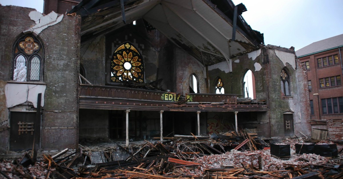 Governing God's House: How 500 Churches Keep from Collapsing ...