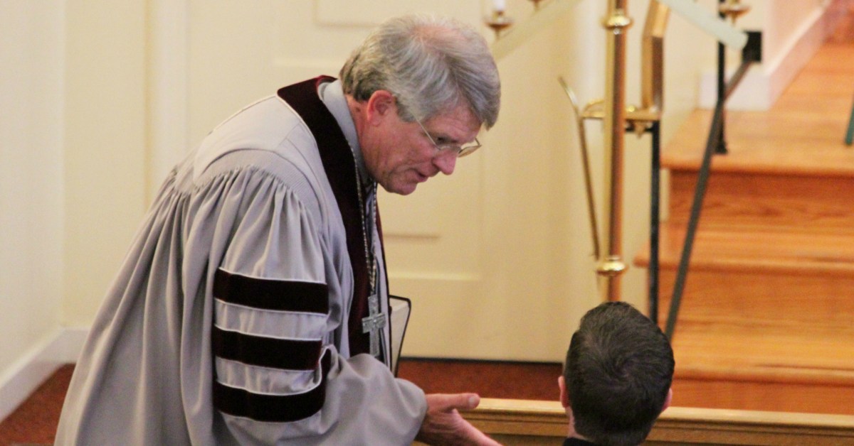 Clergy Working Fewer Hours, Getting Paid More - Christianity Today