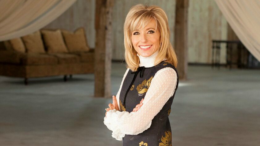 Beth Moore: I Found God in ‘Deep Valleys and Difficulties ...